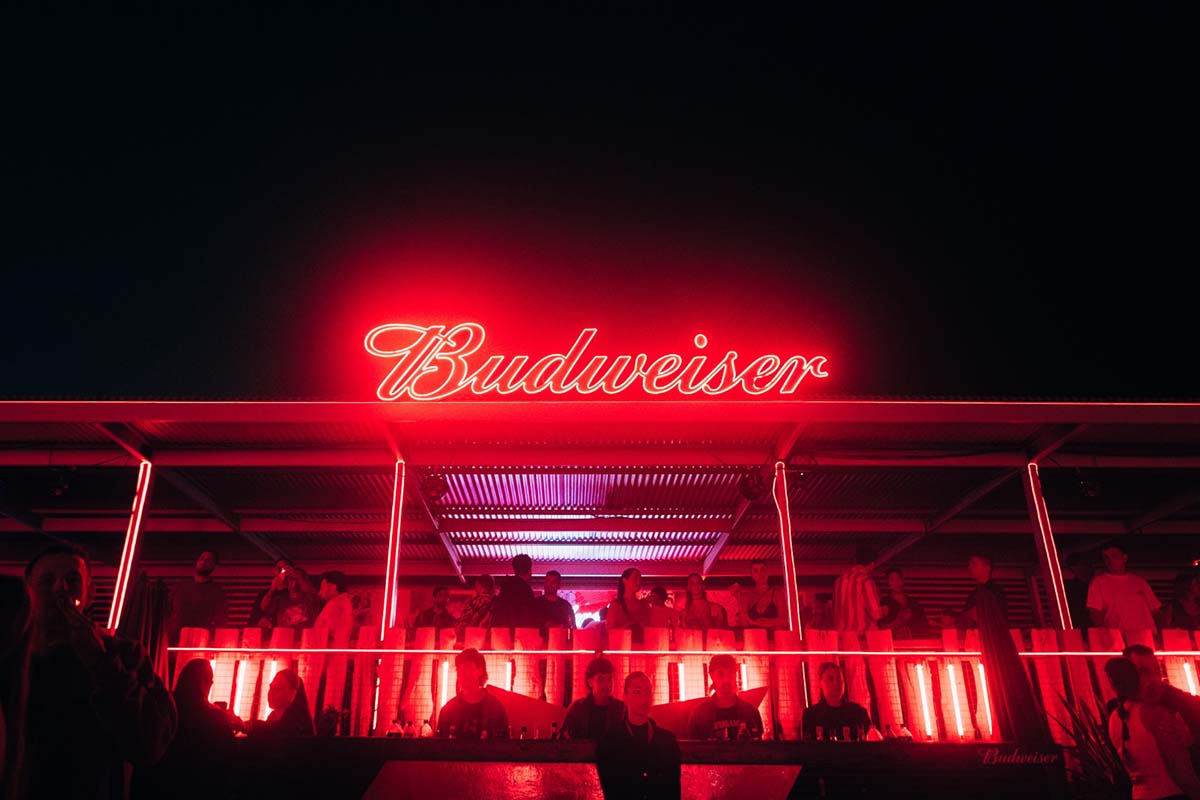 Budweiser celebra el verano en Mar del Plata - DossierNet
